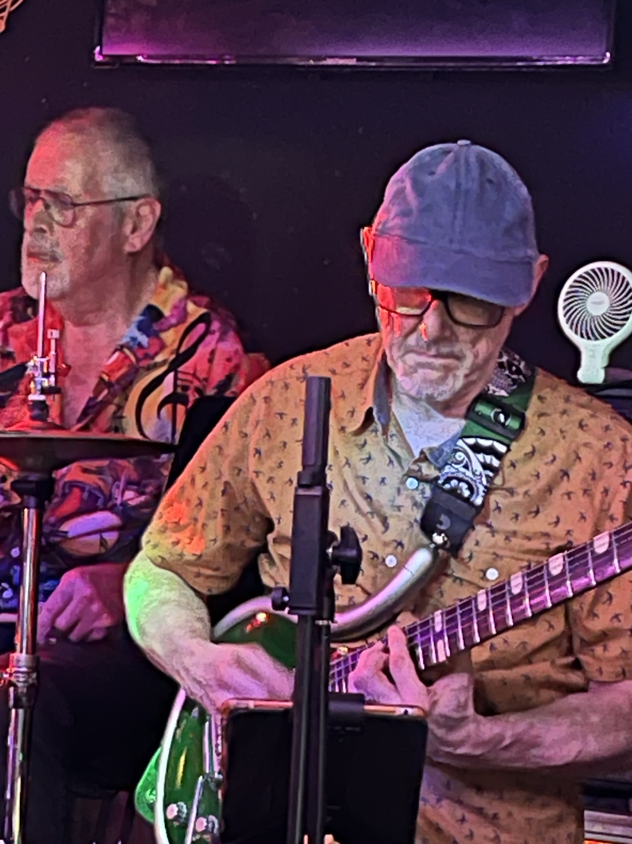 Charlie Farley Band – Rock, pop and blues covers band based in Cheshire